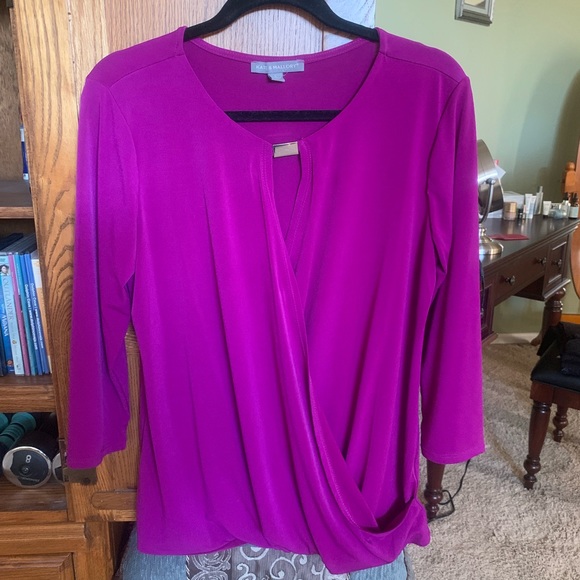 Kate & Mallory | Tops | Kate Mallory Keyhole Neck Faux Wrap Top | Poshmark